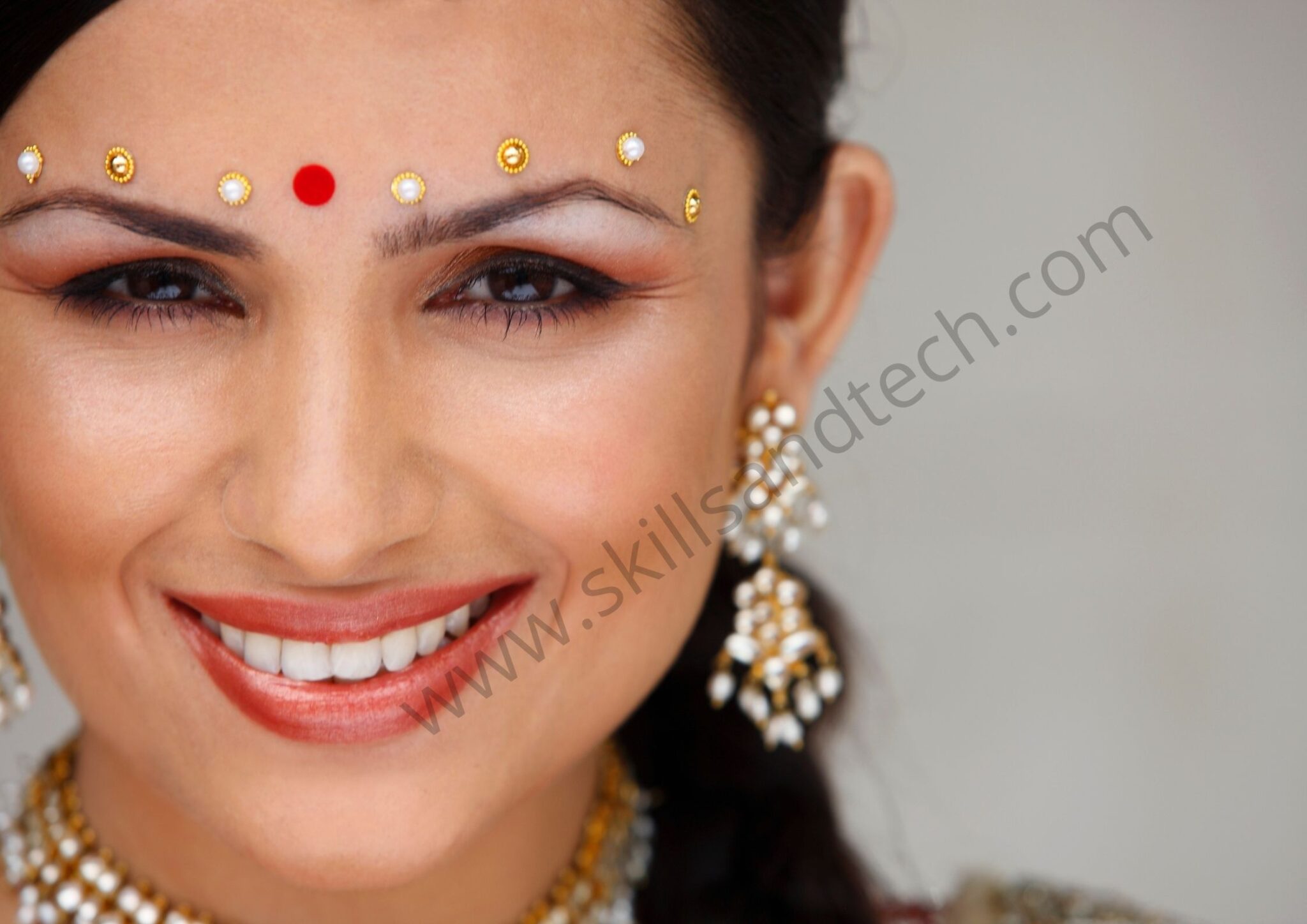 How To Start Bindi Making Business In India| SkillsAndTech - SkillsAndTech