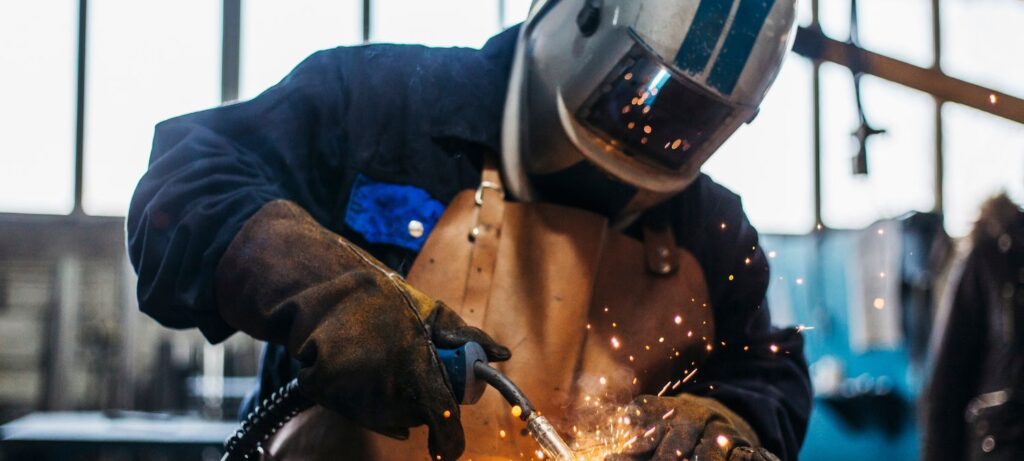 How To Become a Welder Complete Guide | SkillsAndTech - SkillsAndTech