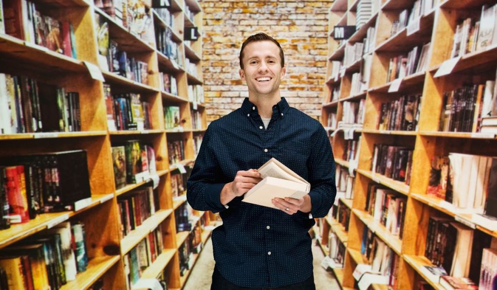 How To Become A Librarian | SkillsAndTech - SkillsAndTech
